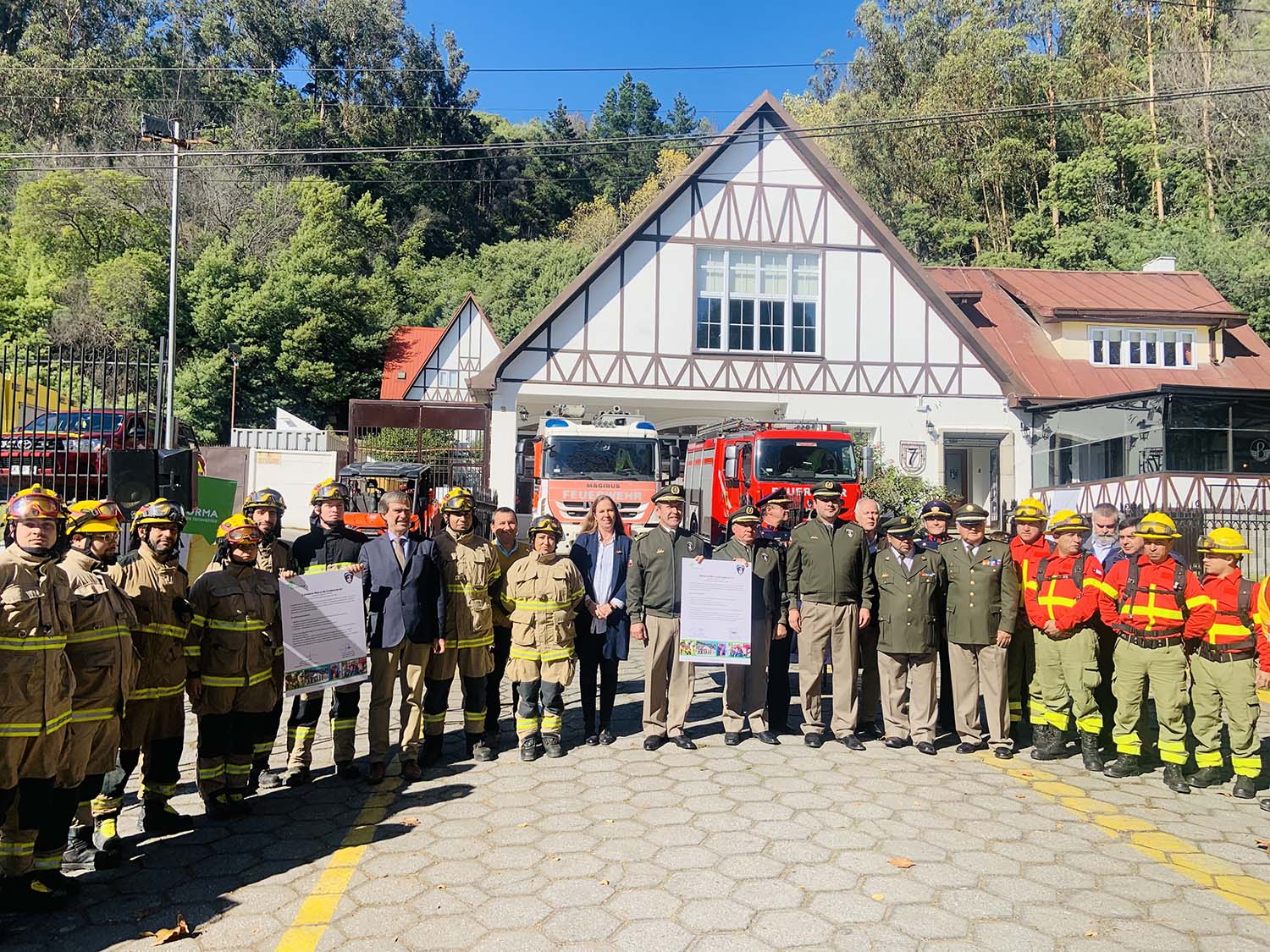 Chile: Corma capacitará a Bomberos para el combate y control de ...